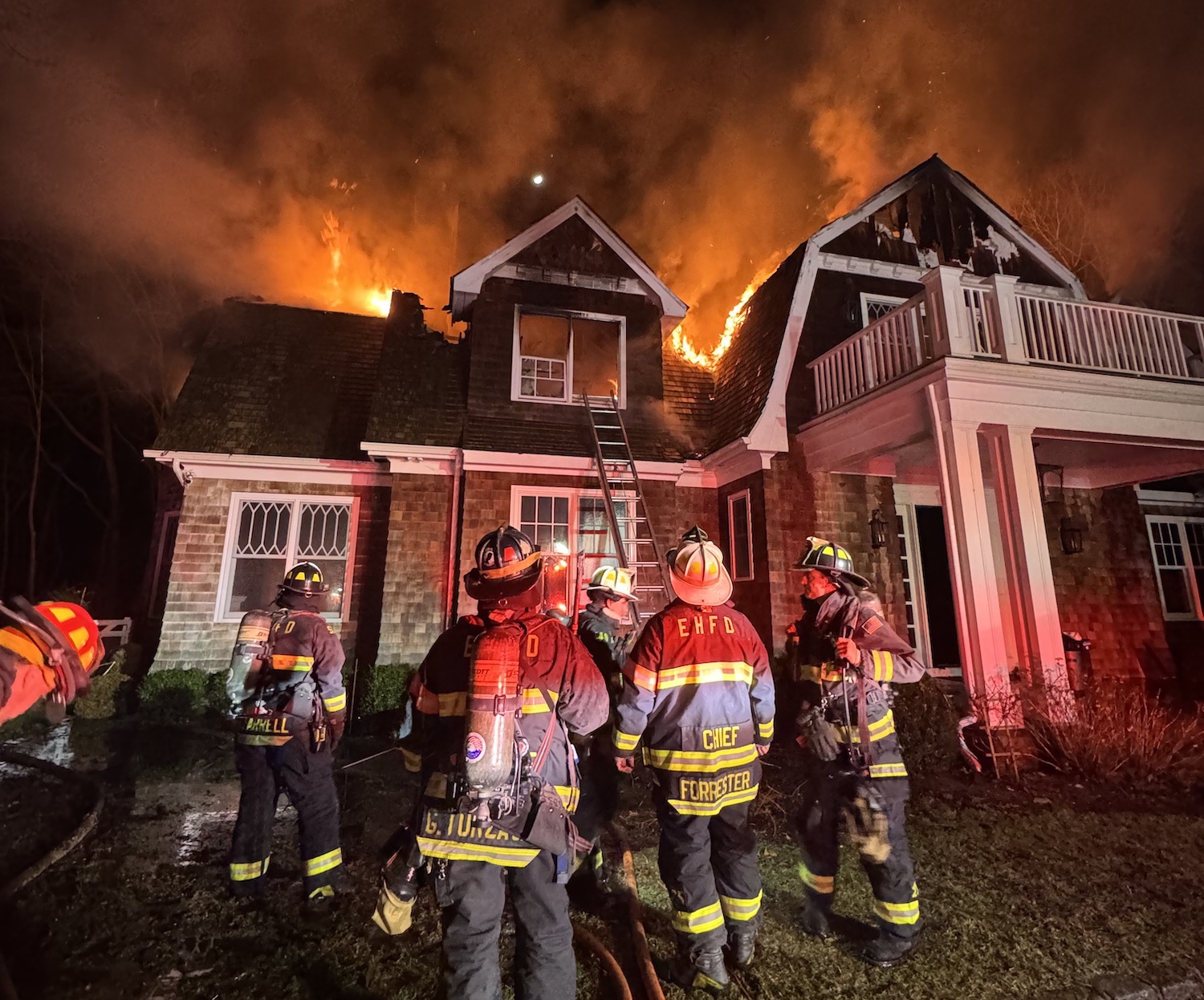 Volunteers Answer the Call of Duty | The East Hampton Star